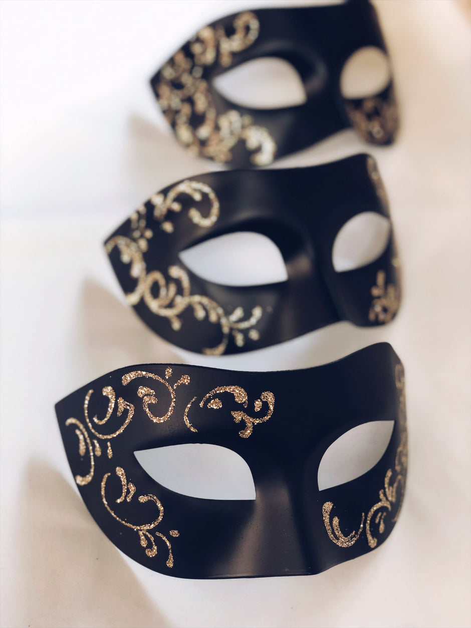 Masquerade Definition & Meaning: Everything You'd Need to Know ...