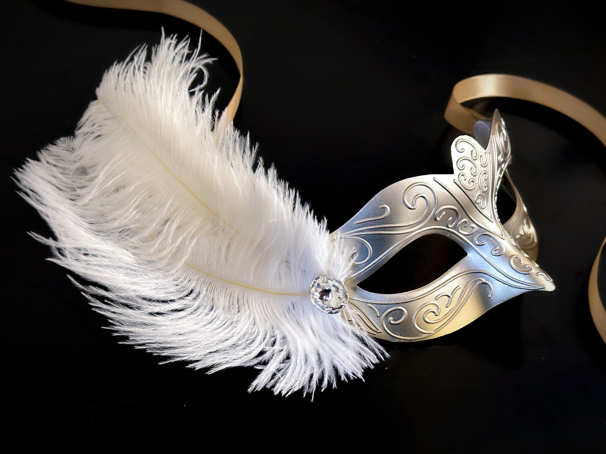Couples Masquerade Masks Feather Champagne – Masquerade Store