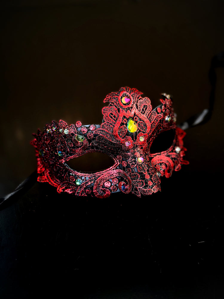 Masquerade Definition & Meaning: Everything You'd Need to Know ...
